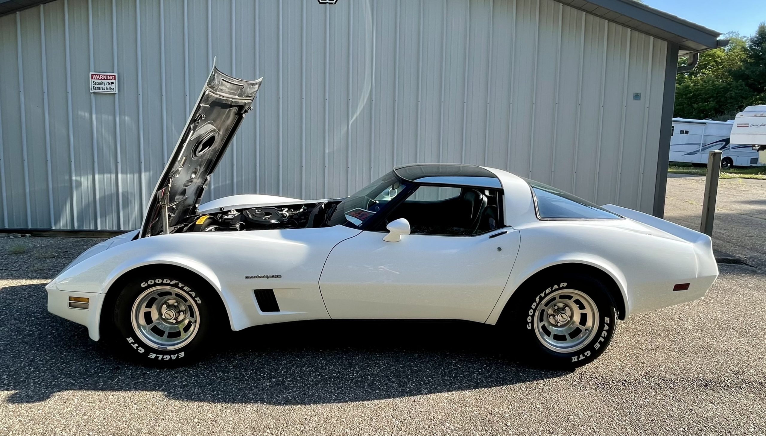 Unknown-13 - Roberts Corvettes and Classics